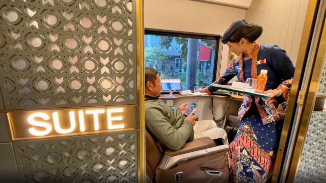 Kereta Suite Class Compartment Mulai Beroperasi di Daop 8 Surabaya